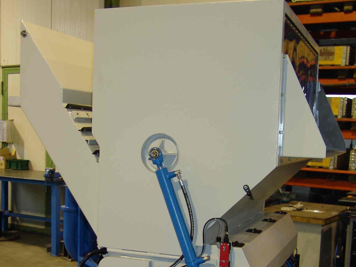Mid-size Granulator RS 38000, central, rotary cutter - GETECHA