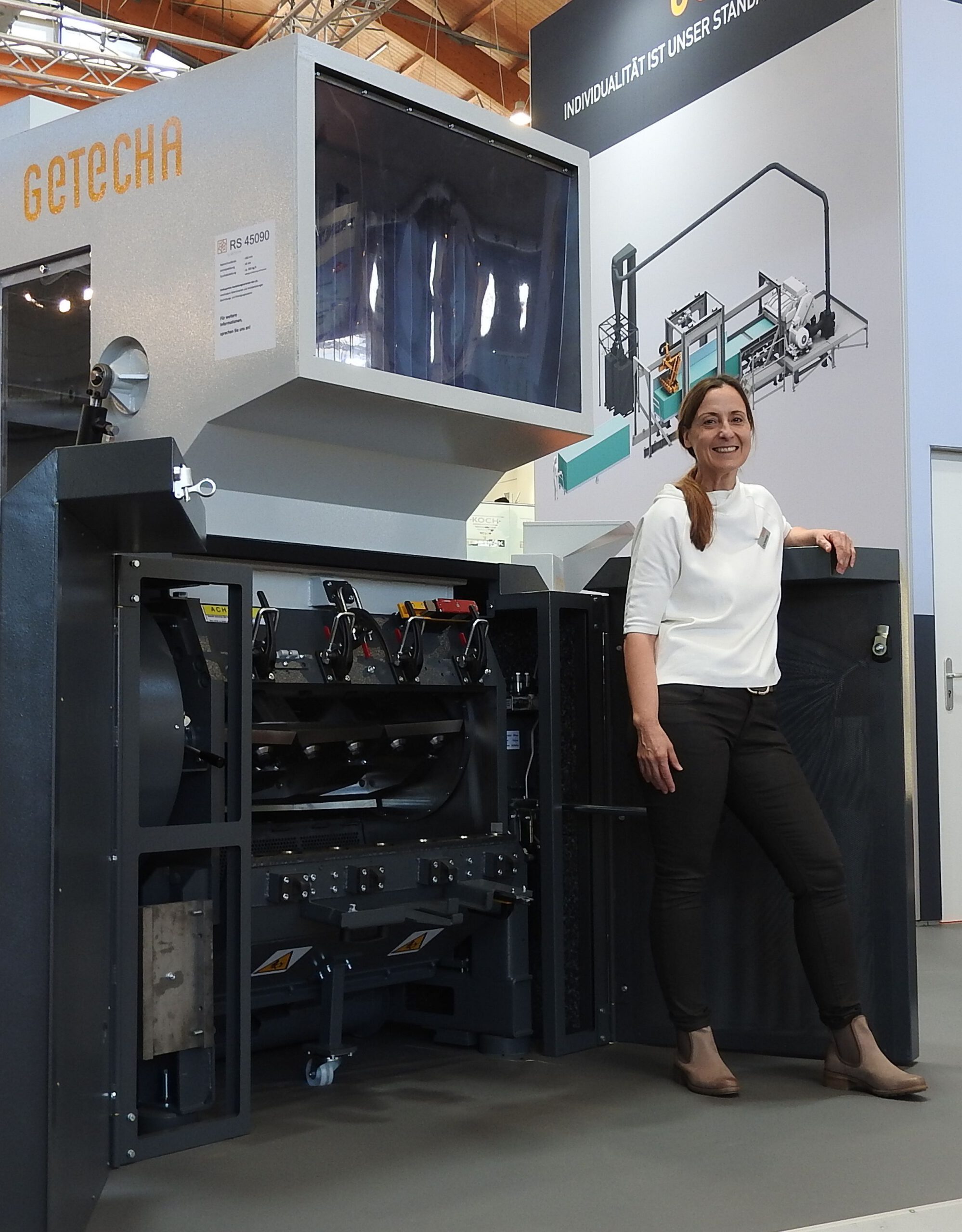 Efficient pulling in and processing of edge trims - GETECHA